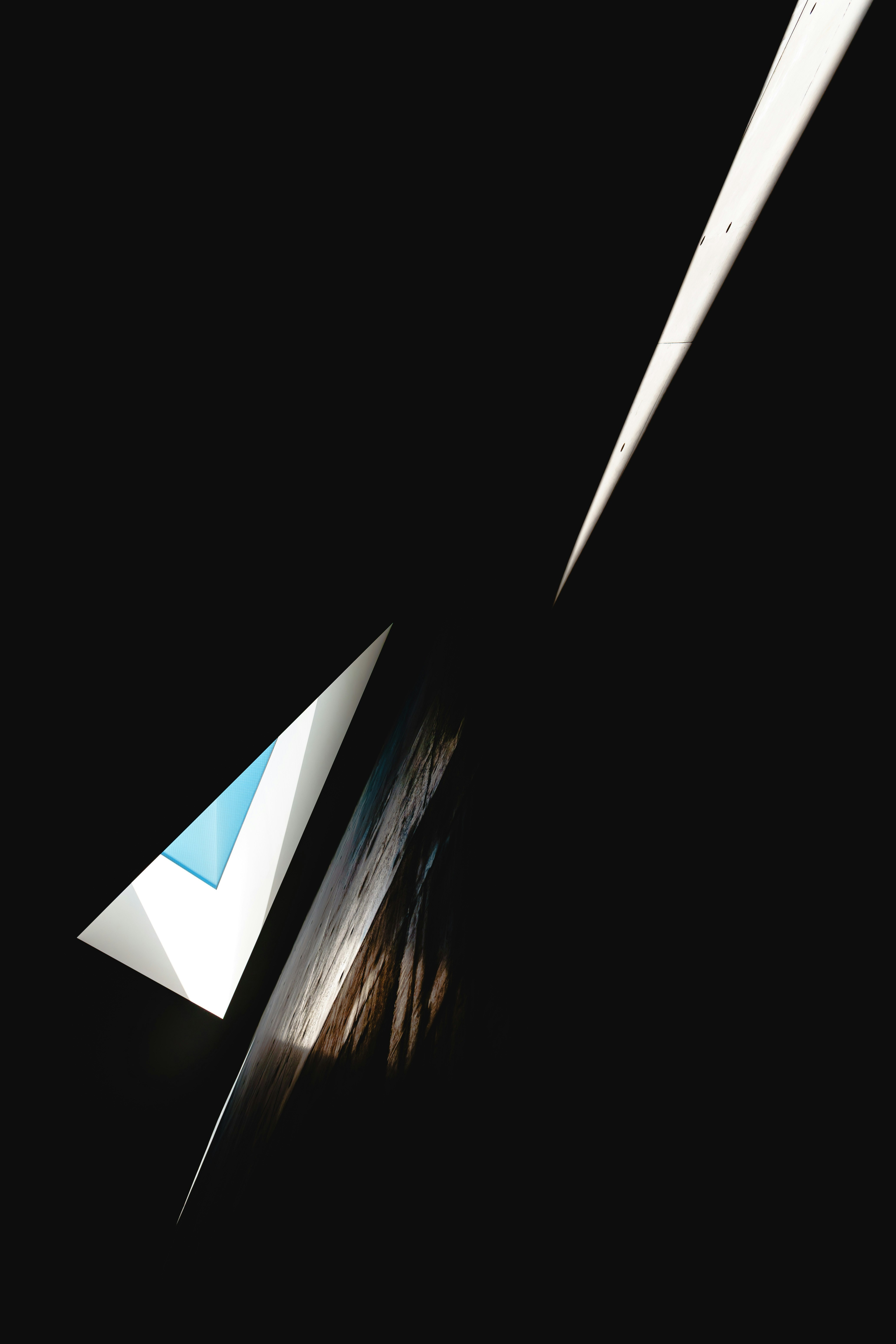 Sharp Angles in Midnight: A Fragmented Light Study